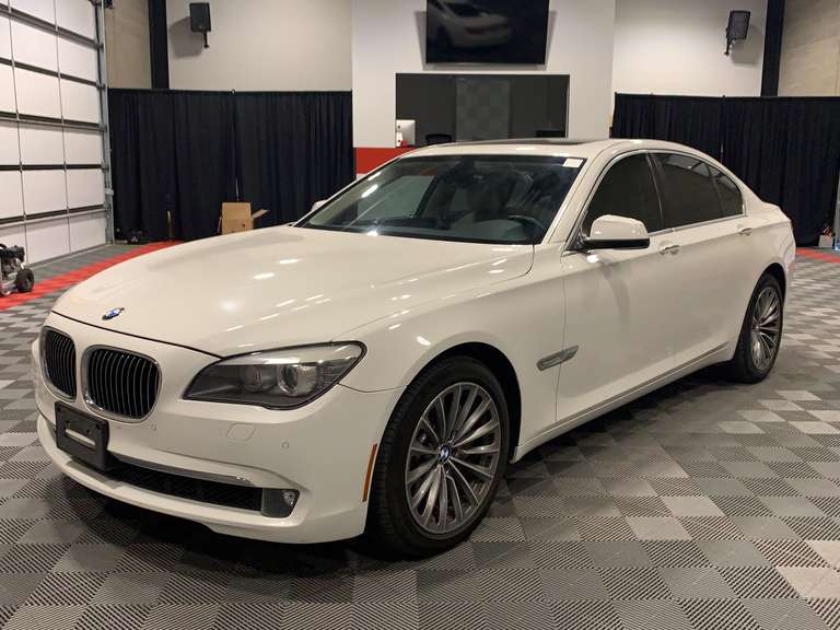 2011 BMW 7 Series 740i - Repo Finder