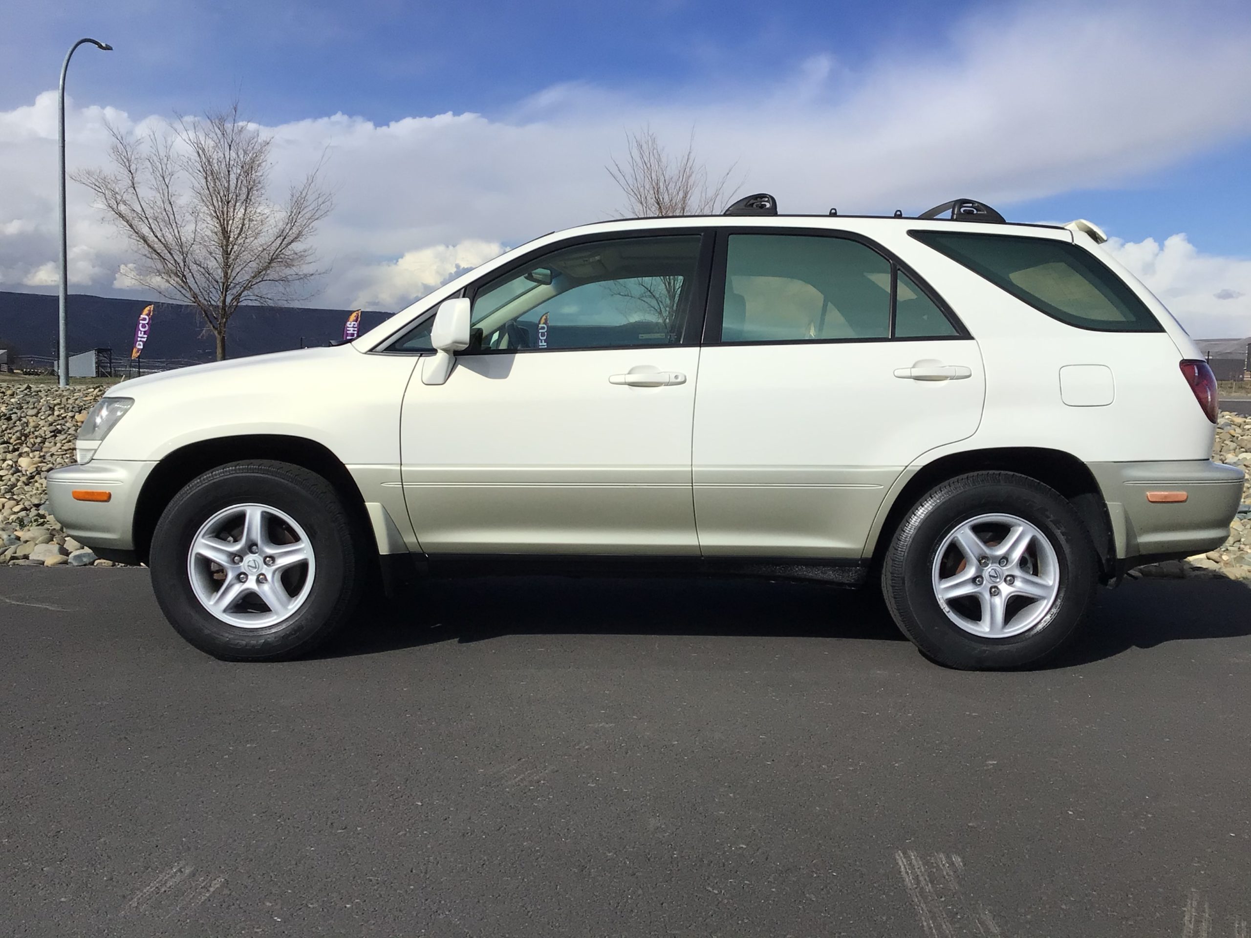 1999 Lexus RX 300 - Repo Finder