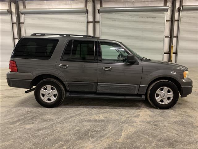 2005 Ford Expedition XLT RWD - Repo Finder
