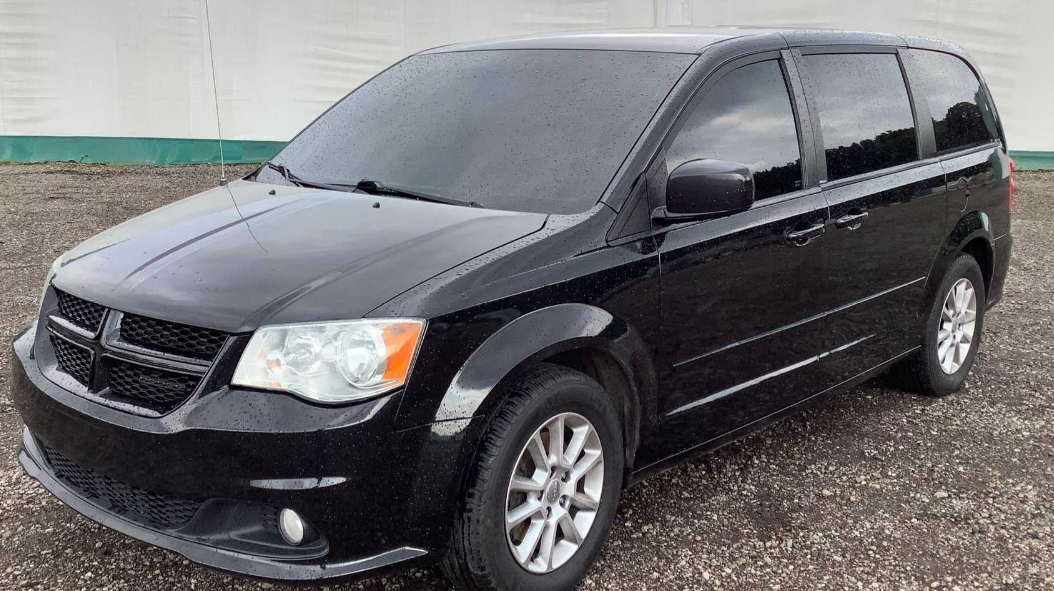 2012 Dodge Grand Caravan R/T - Repo Finder