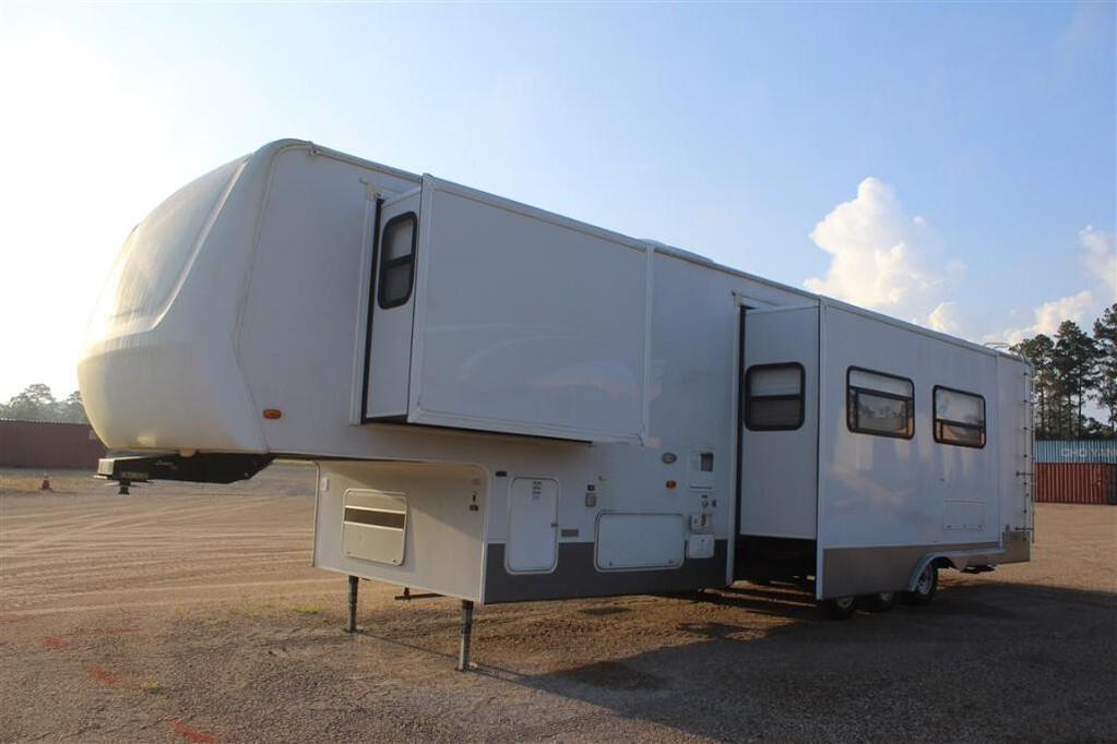 2006 KZ 40FT 5TH WHEEL TRAVEL TRAILER - Repo Finder