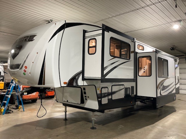 2022 Cobalt Sabre 37FLL 5th Wheel - Repo Finder