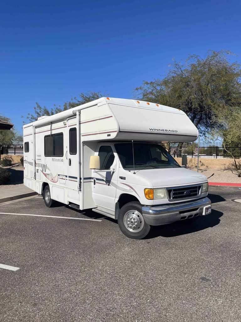 2004 Minnie Winnie Ford E-450 RV - Repo Finder