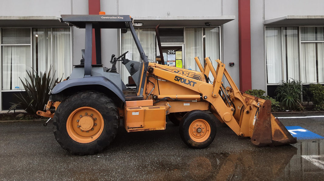 1995 Case 570 XLT Loader Backhoe - Repo Finder