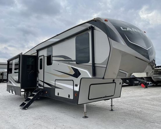 2020 Keystone Laredo 367BH - Repo Finder
