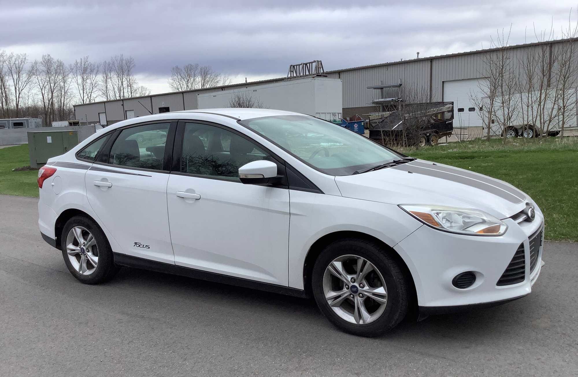 2013 Ford Focus SE sedan 4DR - Repo Finder
