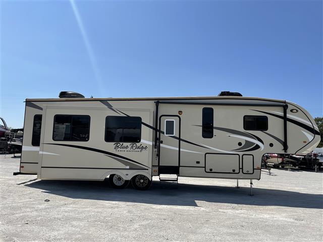 2017 Forest River Blue Ridge Cabin Edition 304SR - Repo Finder