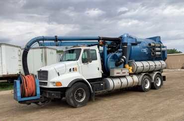 1998 Ford Tandem Axle Vactor 2100 Series Vac Truck - Repo Finder