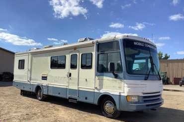 1999 Pace Arrow Motorhome - Repo Finder