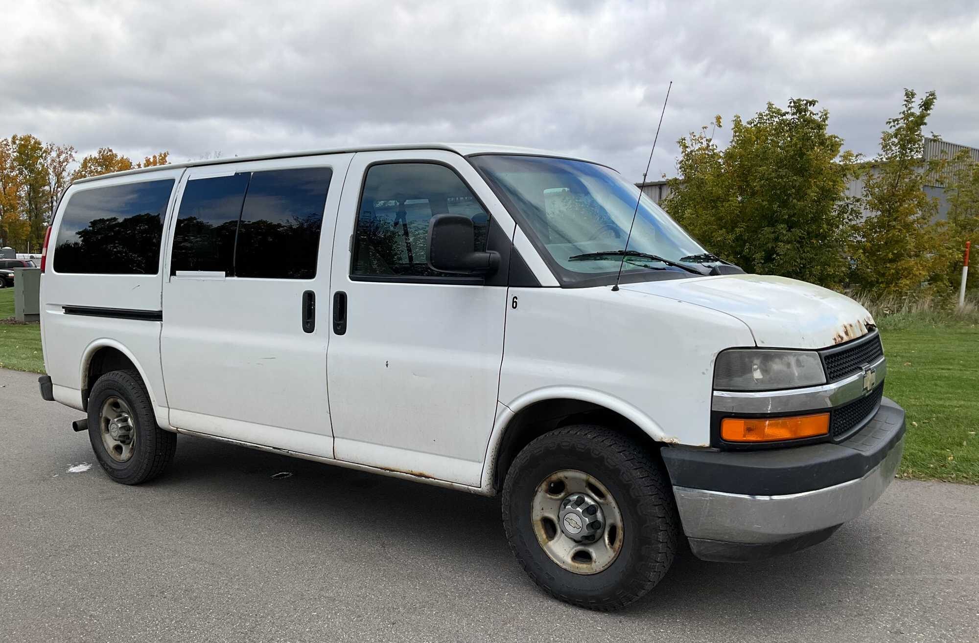 2008 Chevrolet Express G3500 LS - Repo Finder
