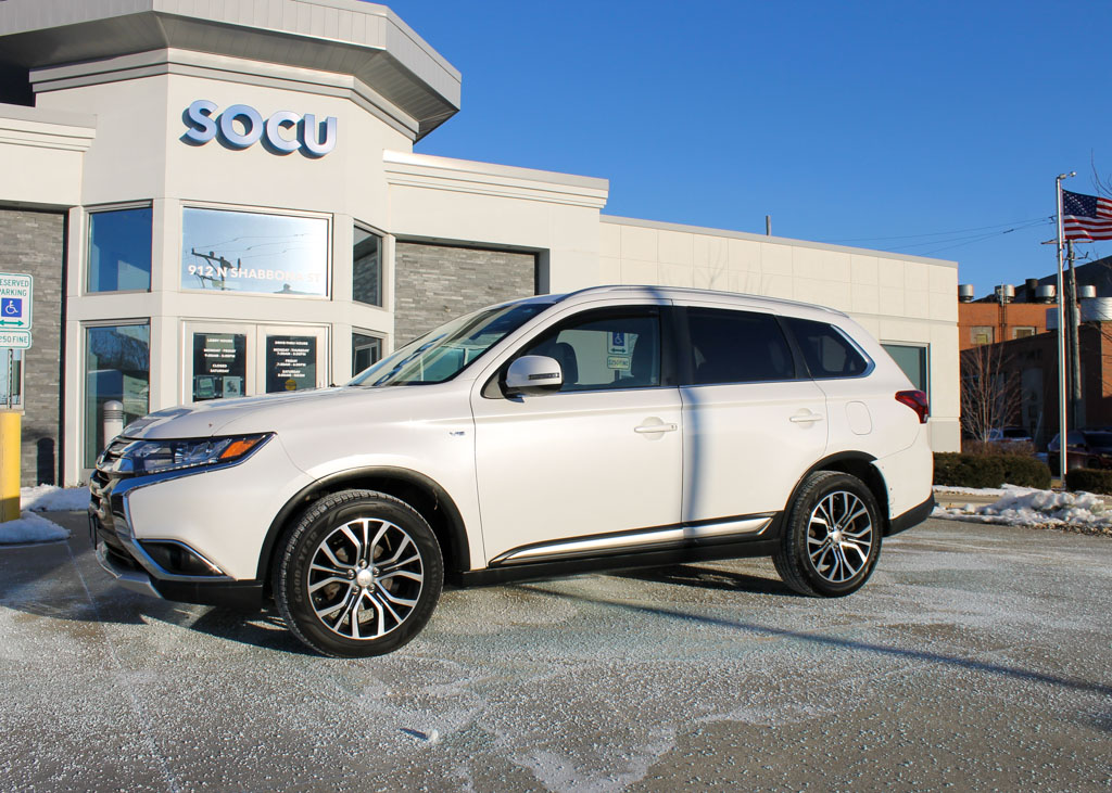 2017 Mitsubishi Outlander - Repo Finder