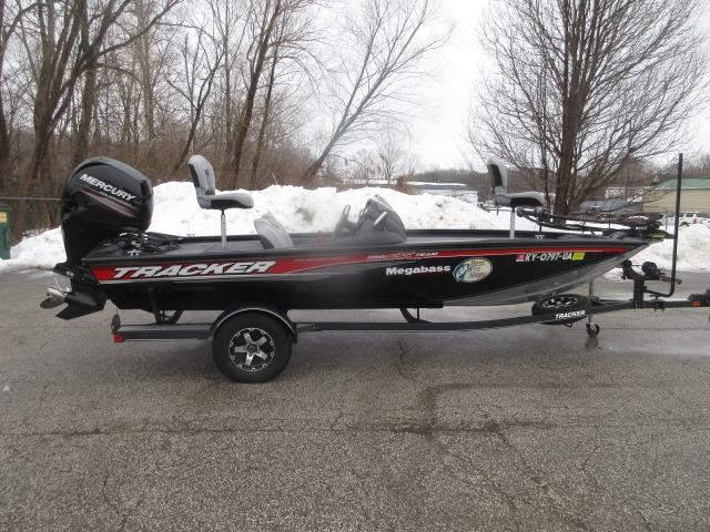 2018 Tracker Marine Pro Team 195TXW - Repo Finder