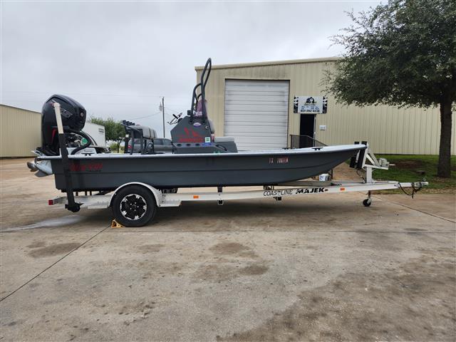 2018 Majek Ultra Cat 18 - Repo Finder