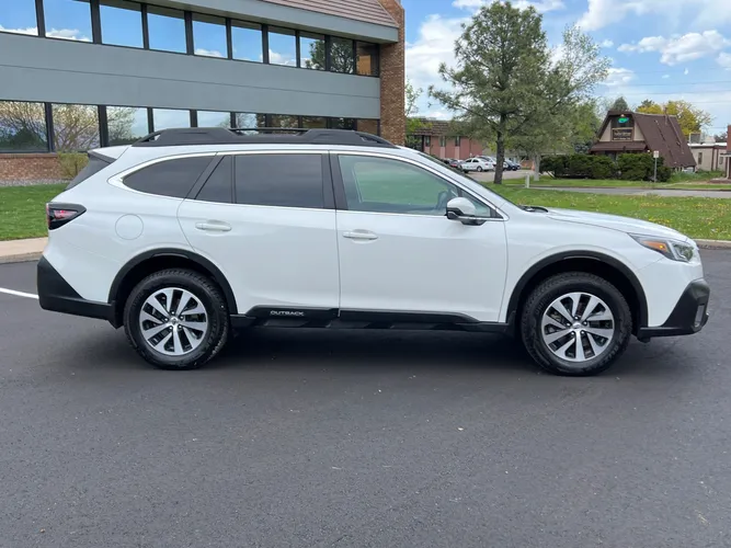 2020 Subaru Outback Premium - Repo Finder