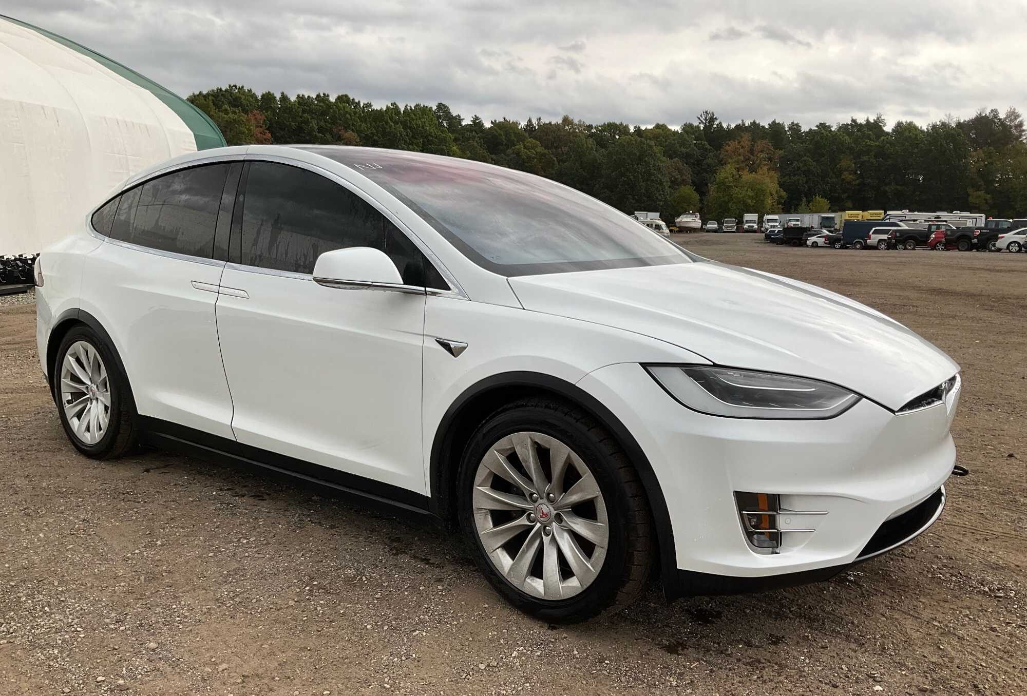 2017 Tesla Model X 75D AWD 4 Door - Repo Finder