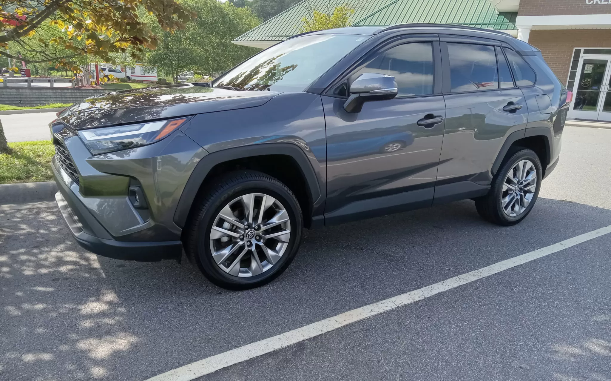 2023 Toyota Rav 4 XLE - Repo Finder
