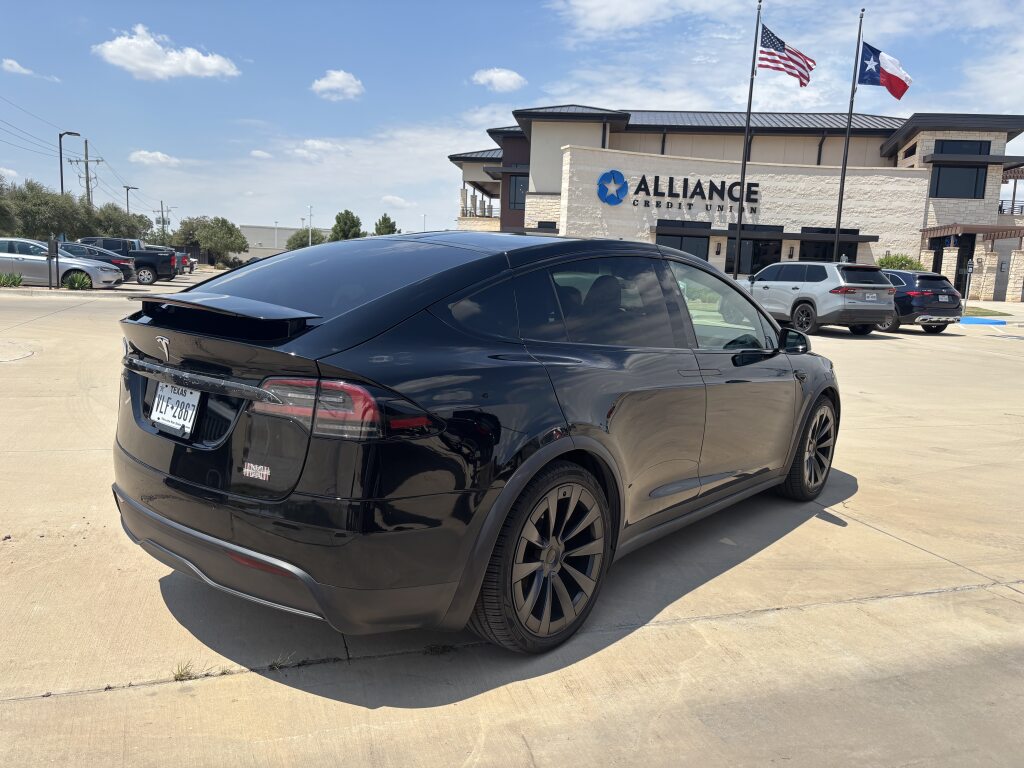 2022 Tesla Model X - Repo Finder